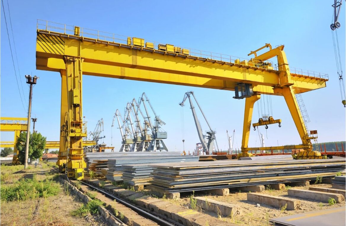 What Is a Gantry Crane? | PWI