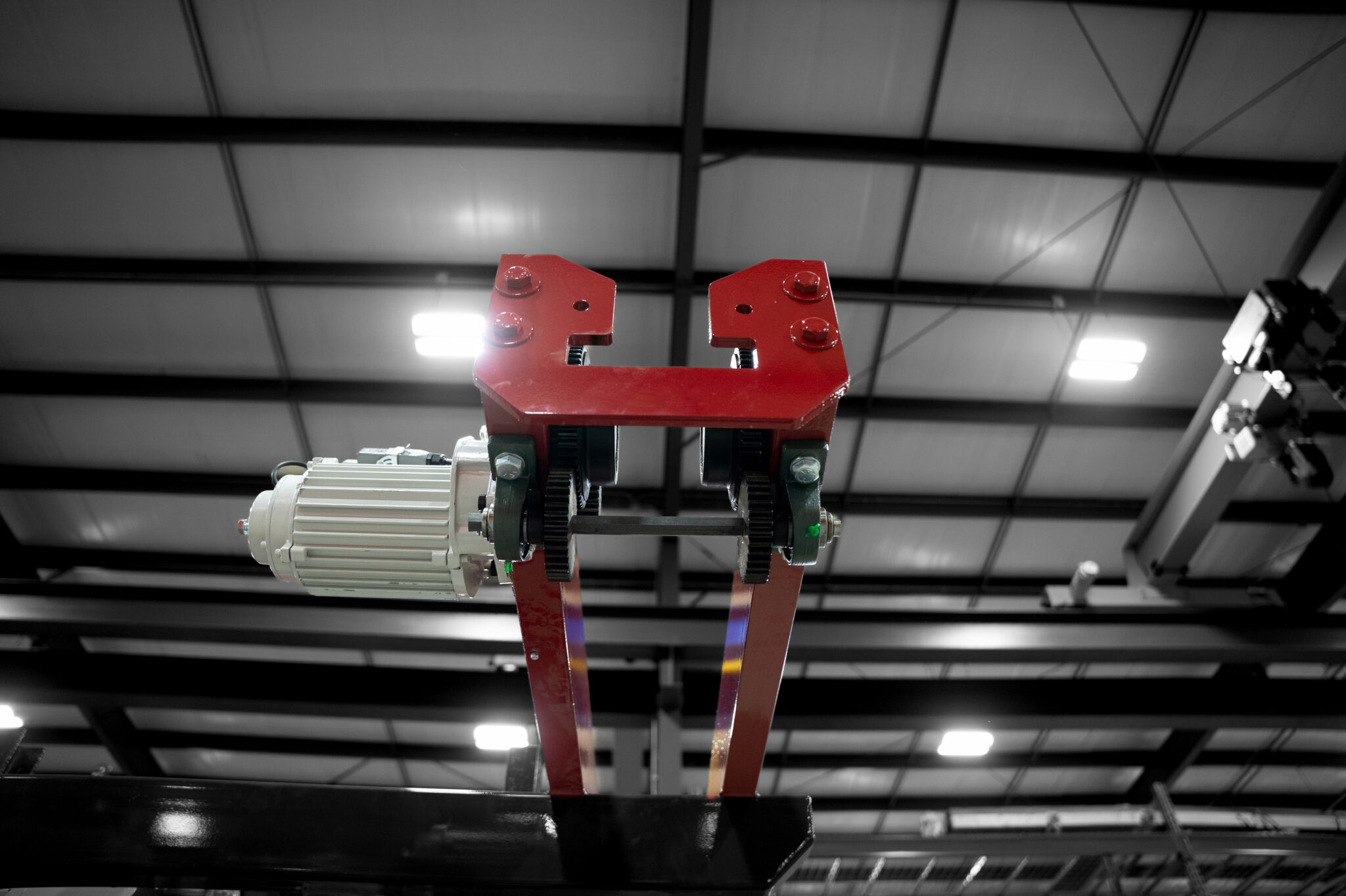 The Difference Between Top Running and Under Running Overhead Cranes | PWI
