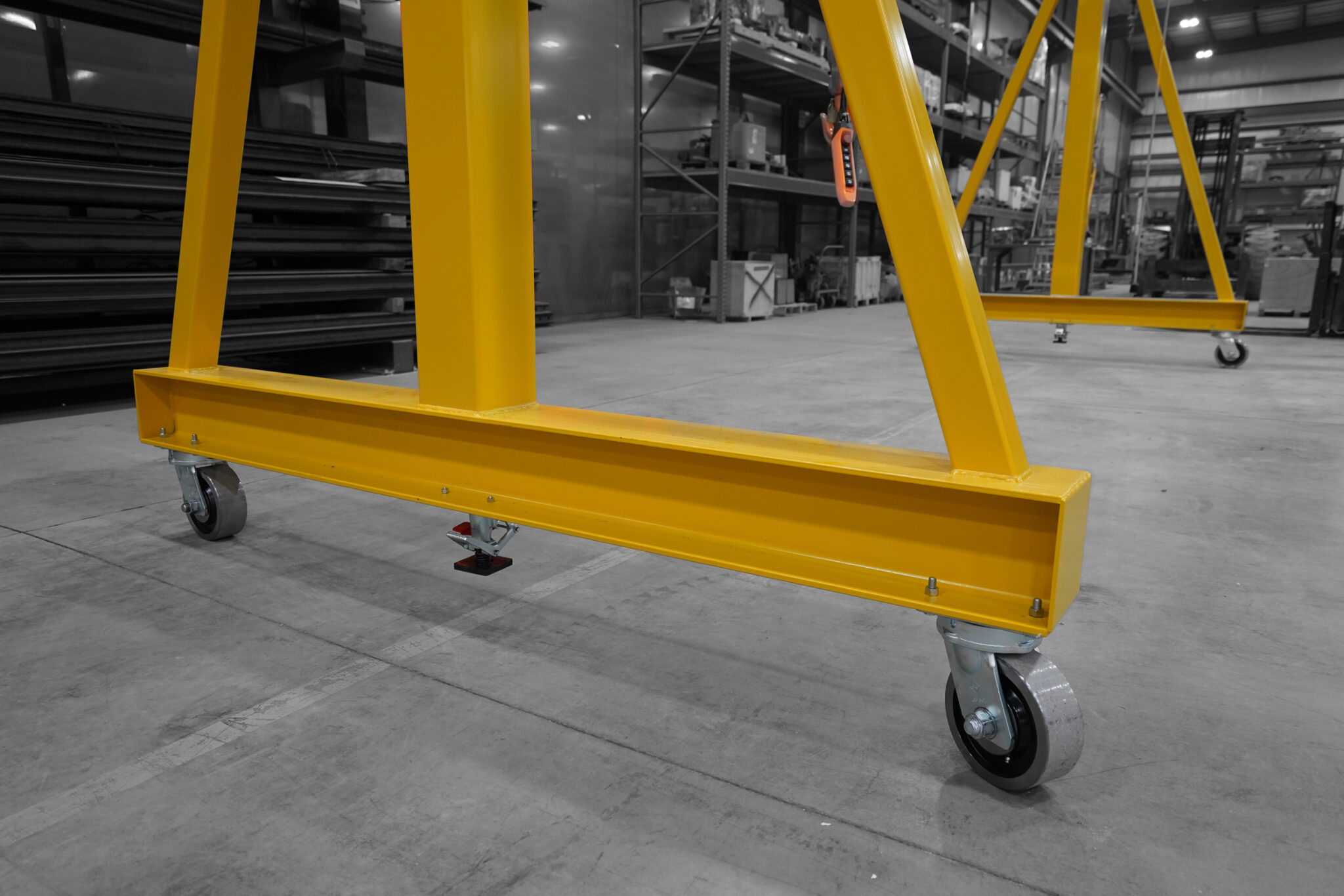 UltraLite Telescoping Gantry Crane (12′ – 16′ HUB Range) | PWI